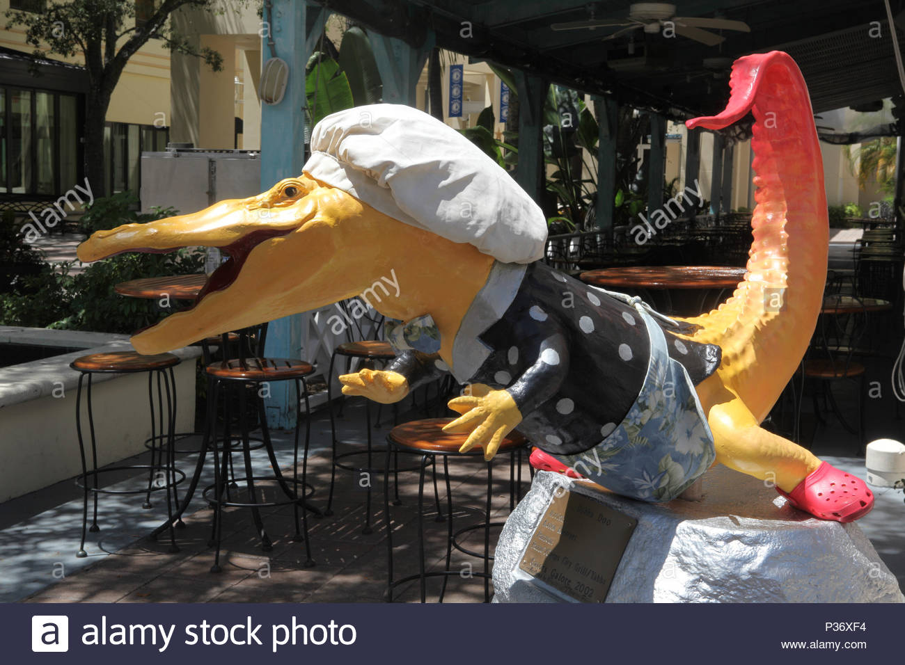 Alligator Statue Stock Photos & Alligator Statue Stock Images - Alamy