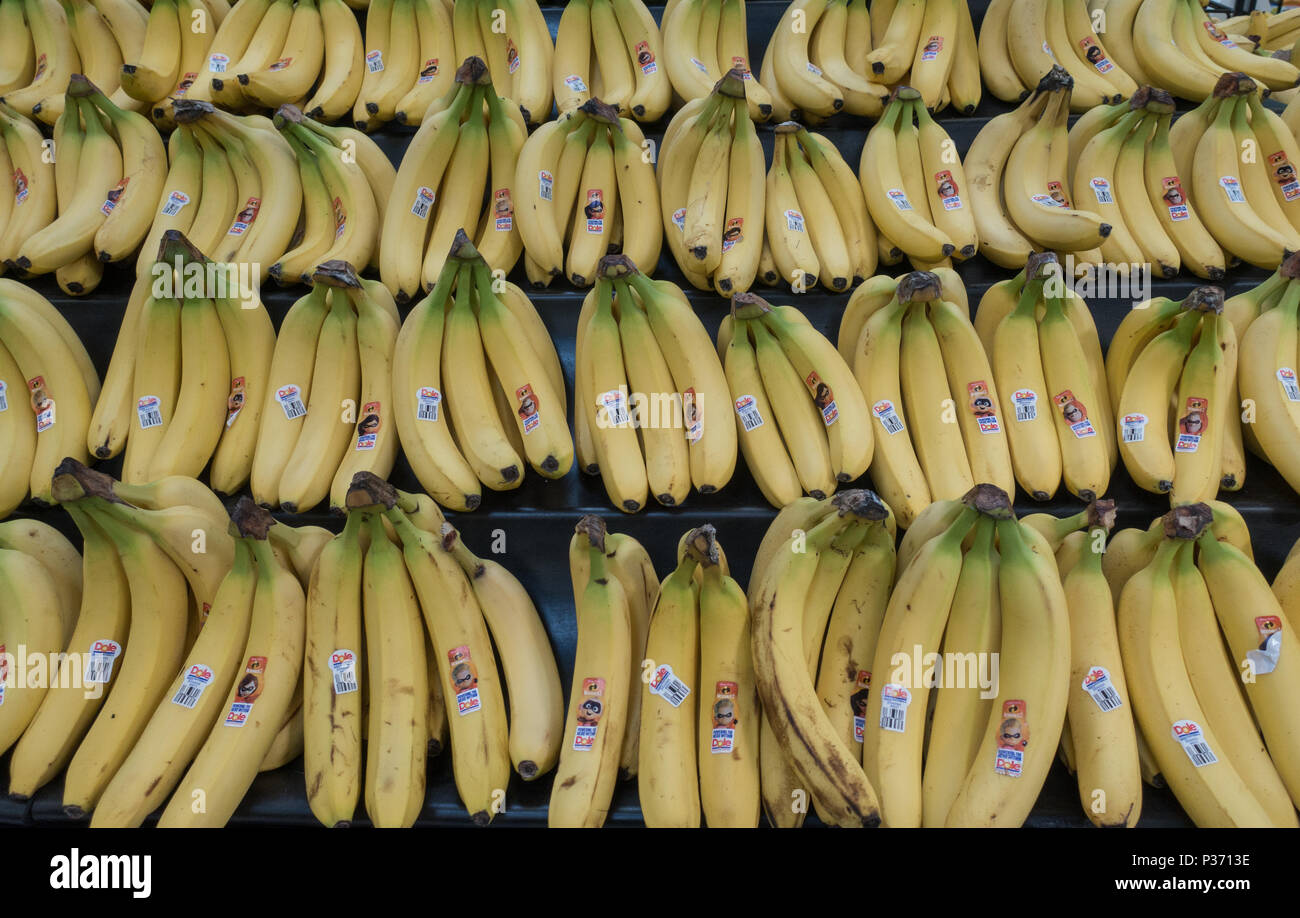 Bananas on the shelf hi-res stock photography and images - Alamy