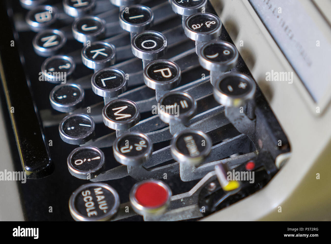 Typewriter analog hi-res stock photography and images - Alamy