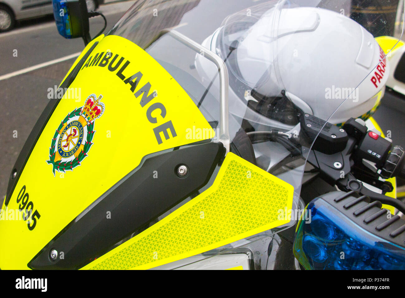 A London Ambulance Service paramedic's motorbike Stock Photo - Alamy