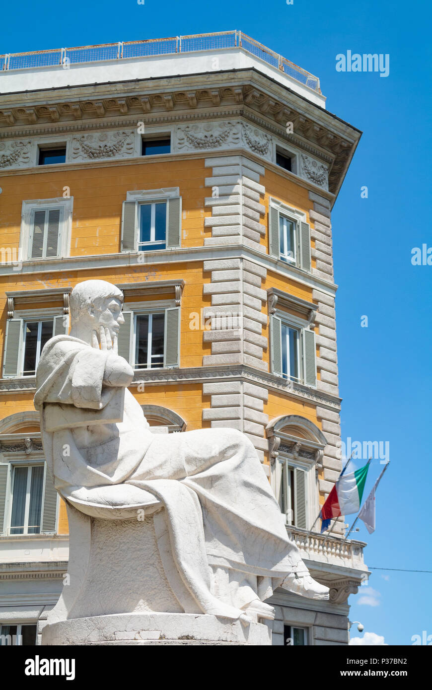 Classic italian architecture hi-res stock photography and images - Alamy