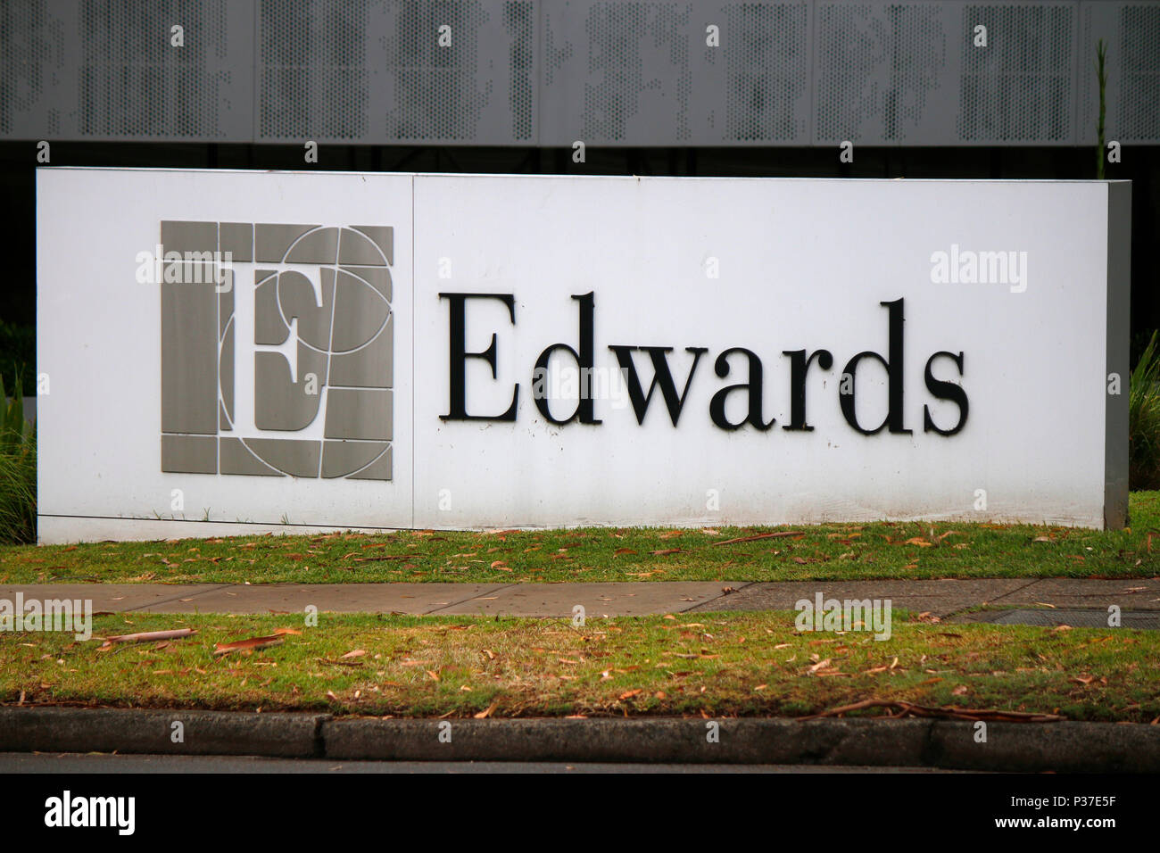 Edwards logo hi-res stock photography and images - Alamy