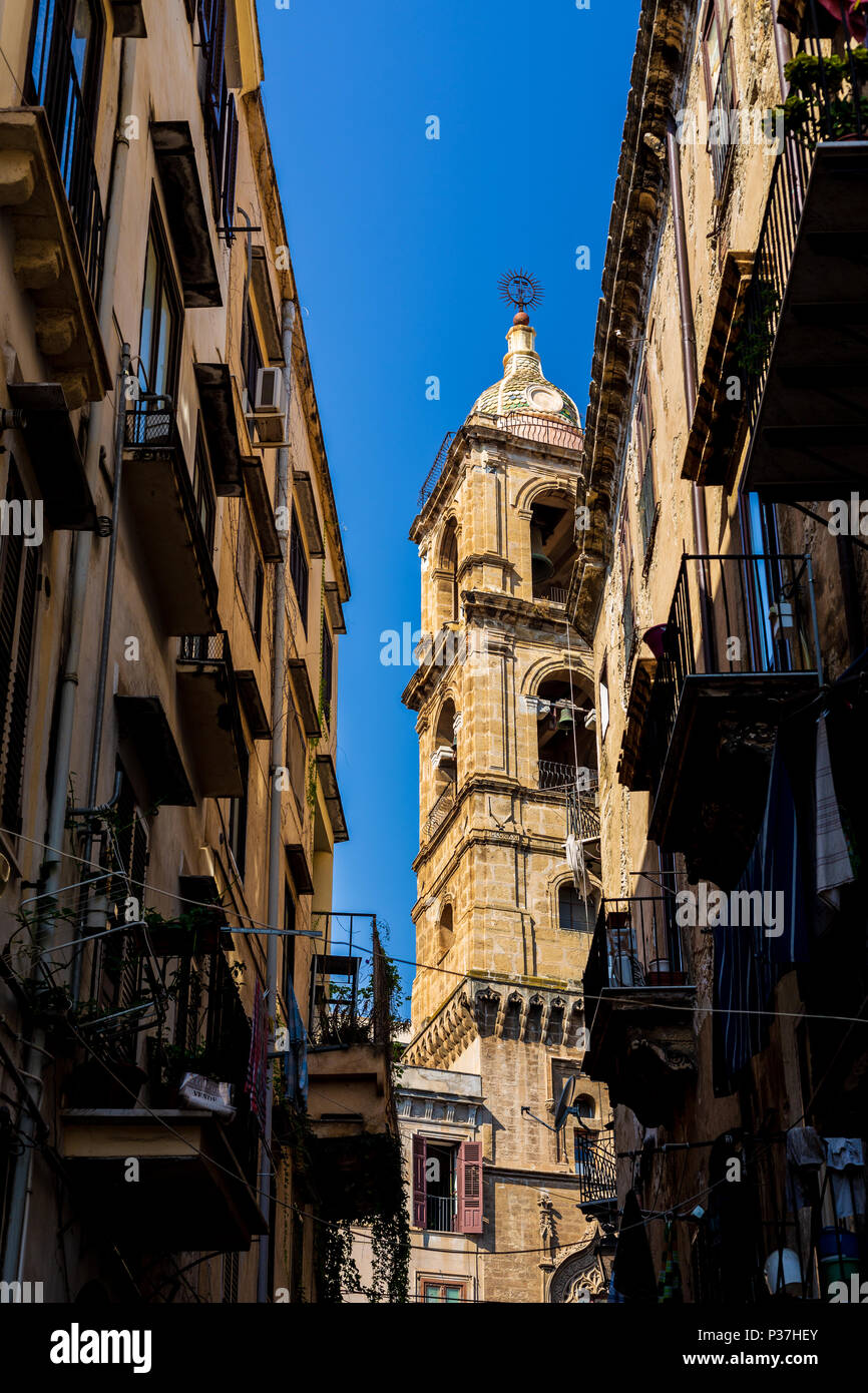 Palermo street italy hi-res stock photography and images - Alamy