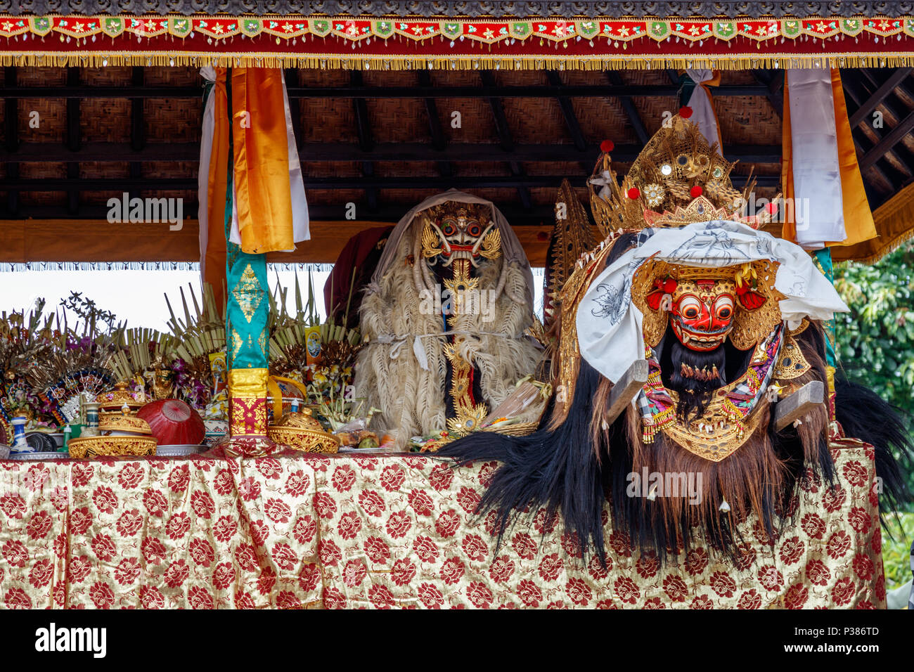 Rangda mask hi-res stock photography and images - Alamy