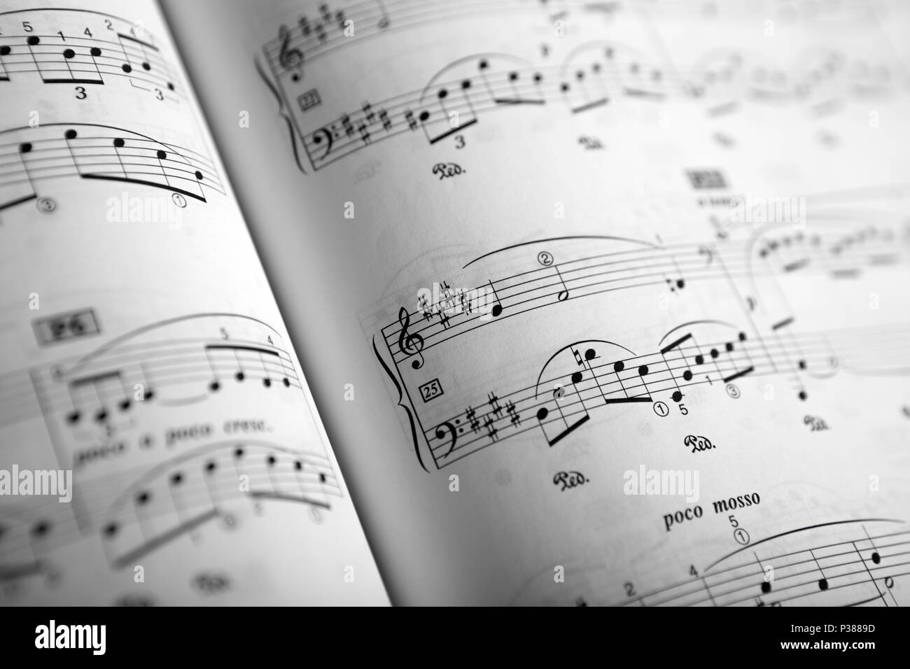 Close up sheet music Black and White Stock Photos & Images - Alamy