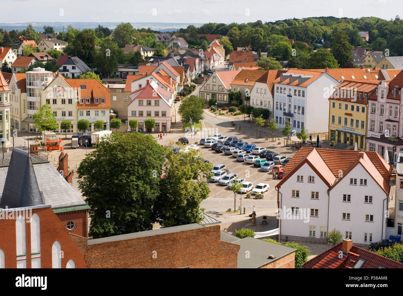 Bergen, Germany, view over the market square of the Marienkirche Stock ...