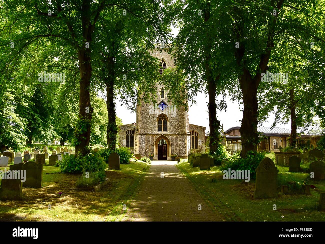 St andrew the apostle church hi-res stock photography and images - Alamy