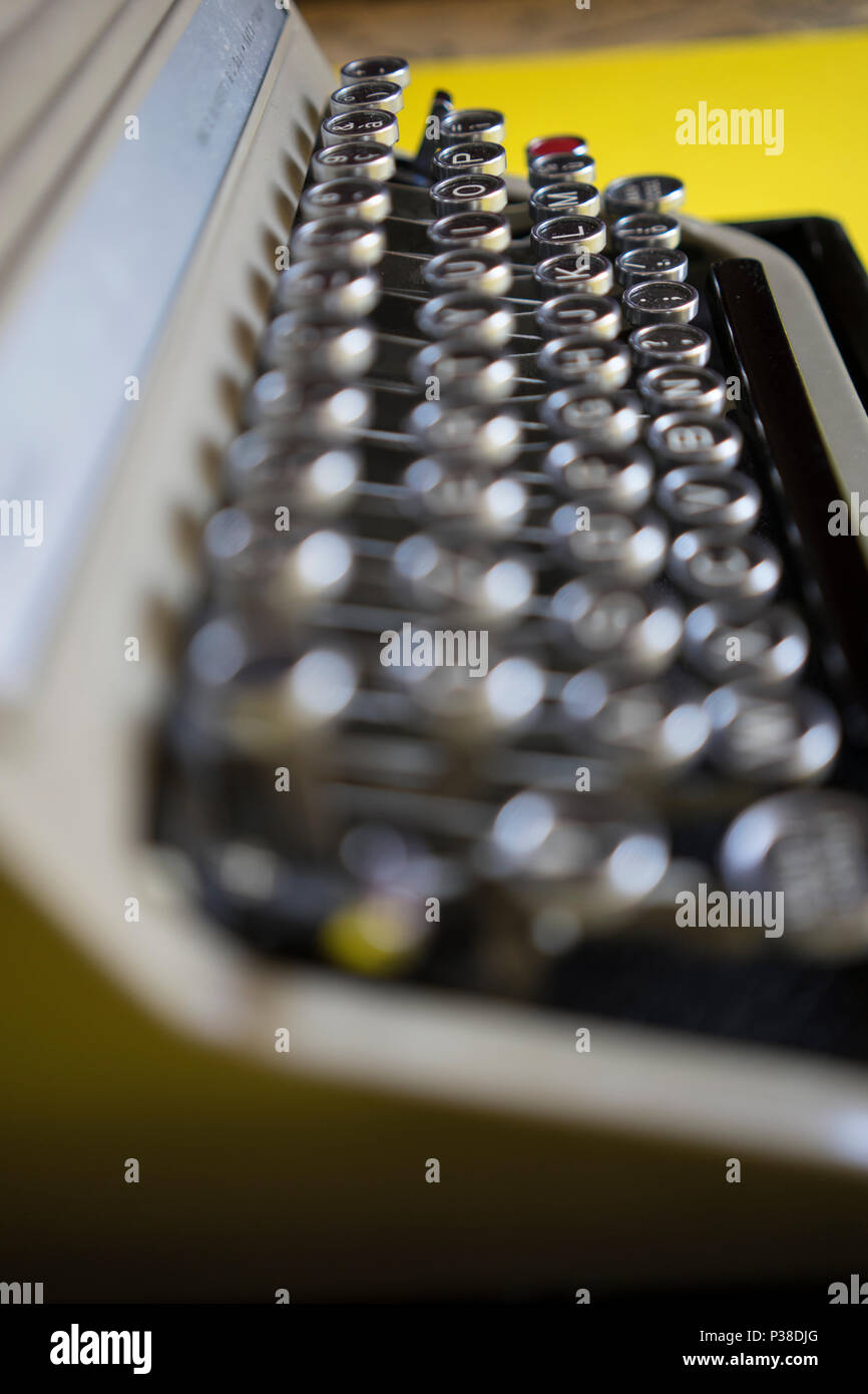 Analog typewriter hi-res stock photography and images - Alamy