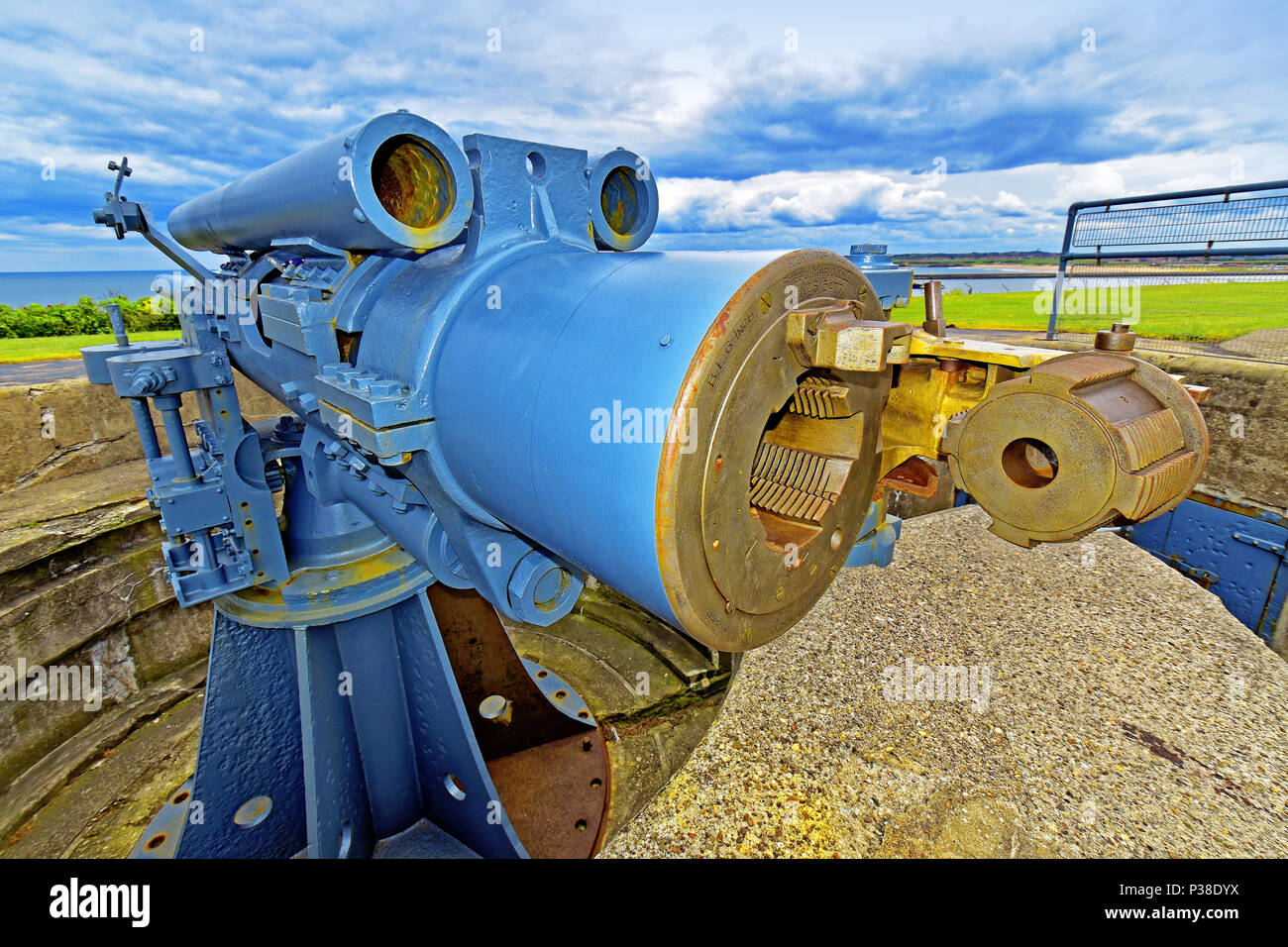 6 inch naval guns hi-res stock photography and images - Alamy