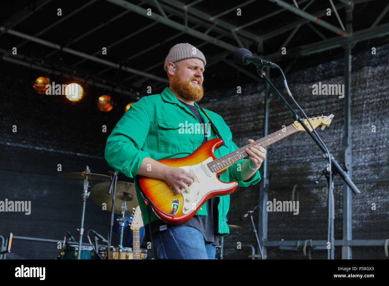 Tom walker singer 2018 hi-res stock photography and images - Alamy