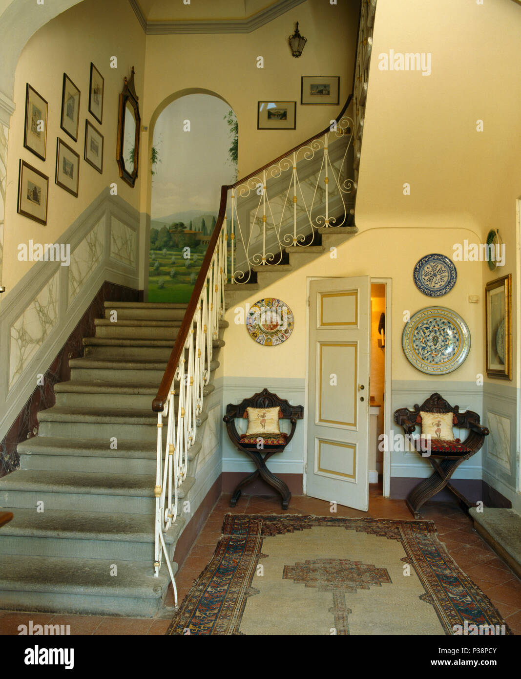 Stairs hall tuscan hi-res stock photography and images - Alamy