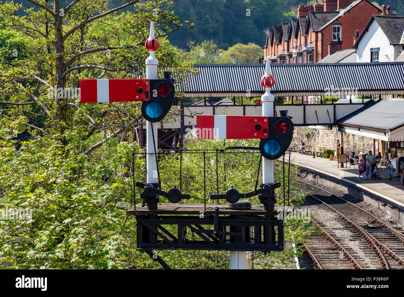 Semaphore signals on railway platform hi-res stock photography and ...