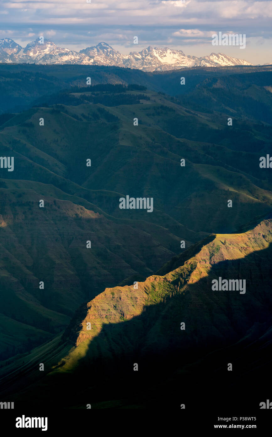 Sunset view of Hells Canyon and the Seven Devils Mountains from ...