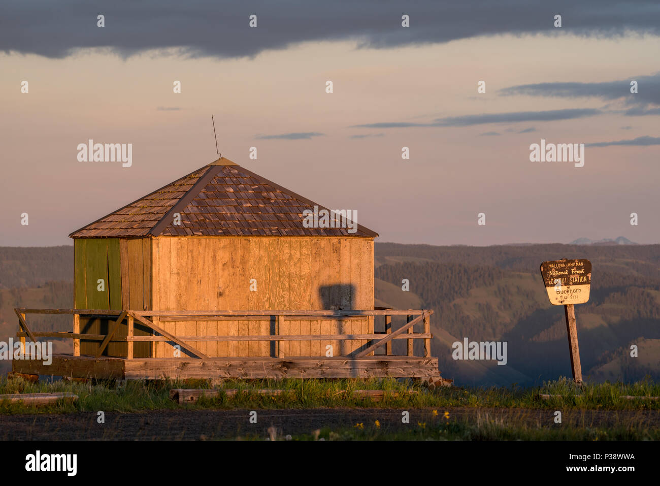 Forest fire lookout usa hi-res stock photography and images - Alamy