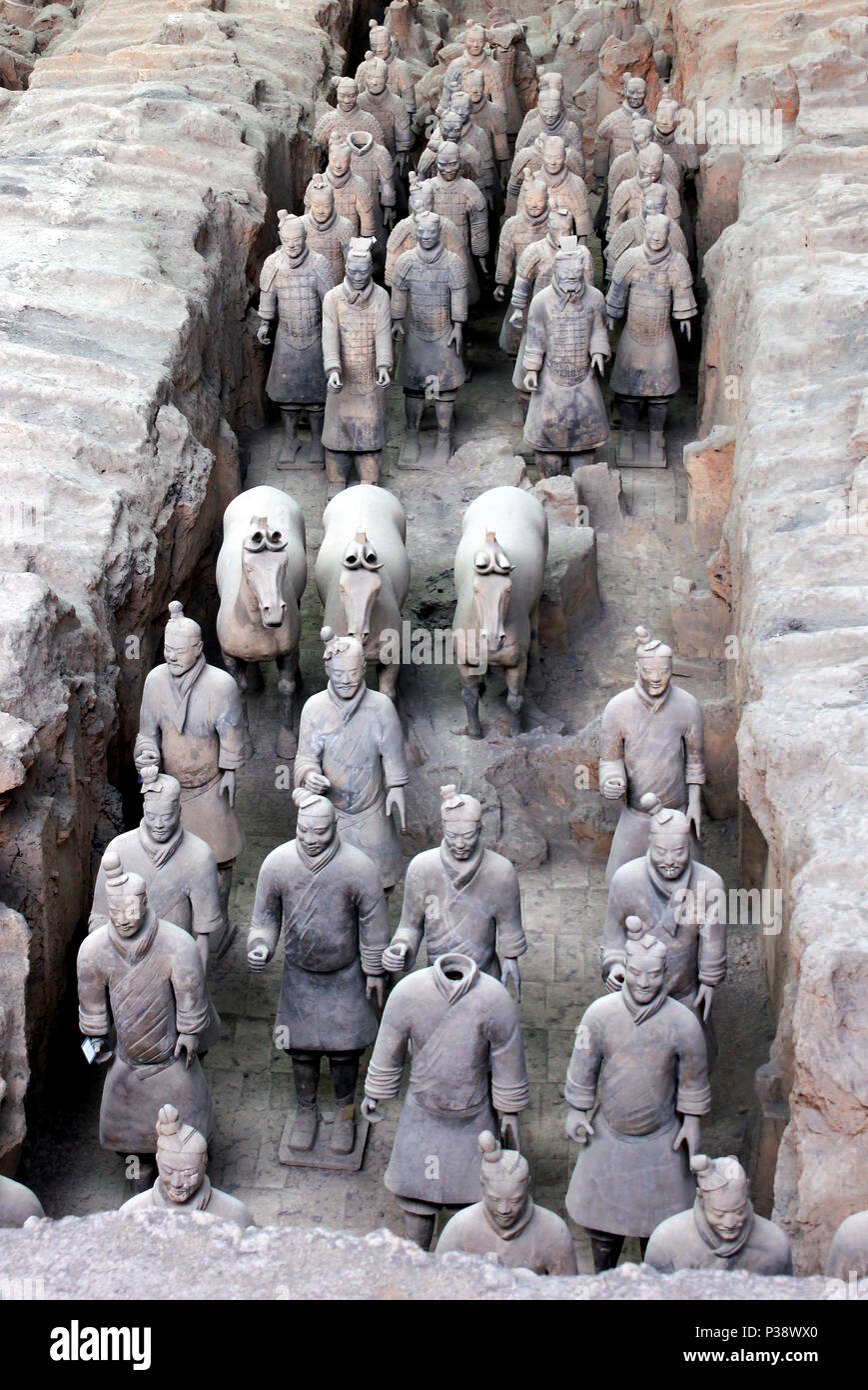 Xi'an Xian terracotta army warriors, Shaanxi, China Stock Photo - Alamy