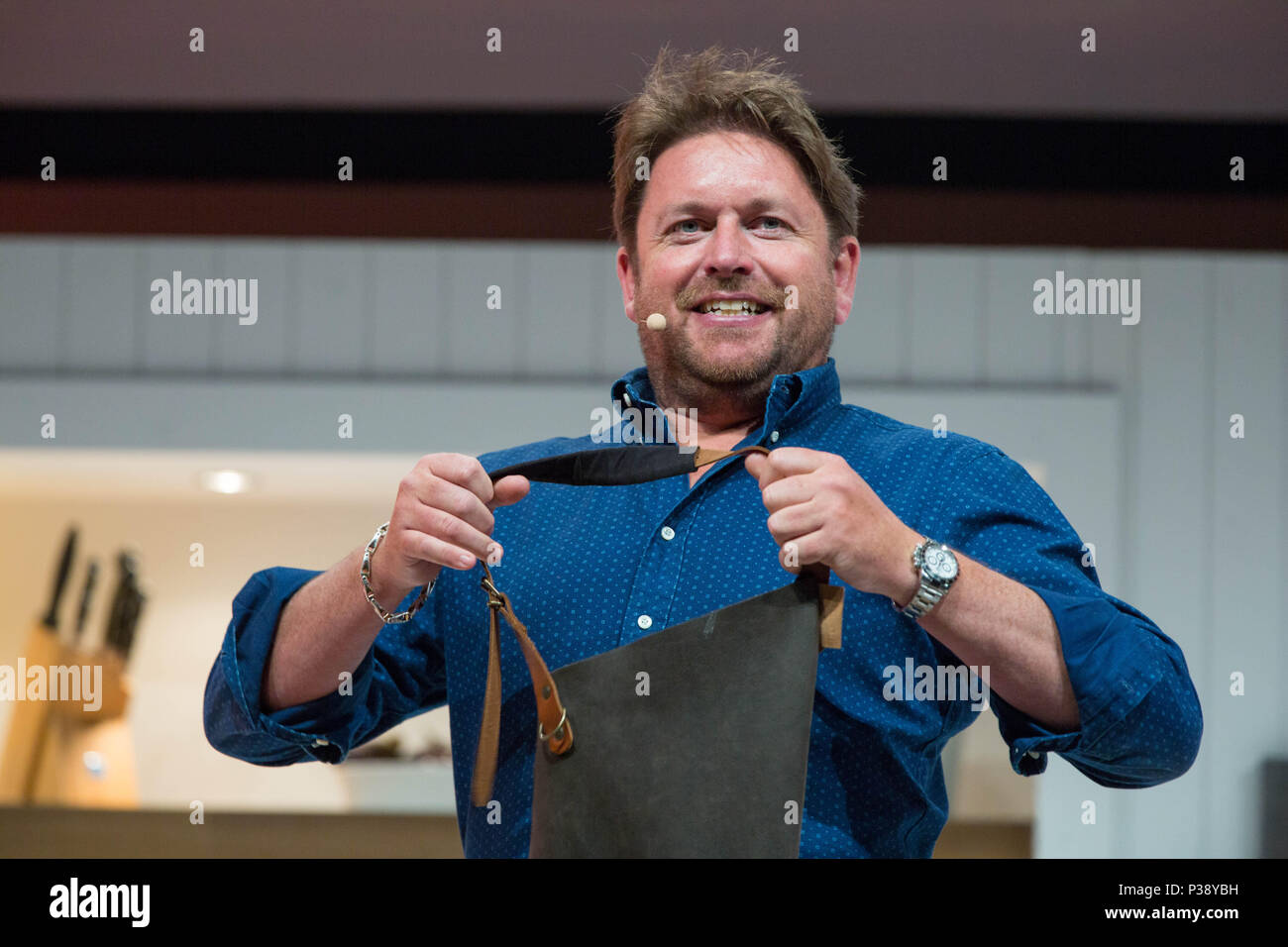 James martin chef hi-res stock photography and images - Alamy