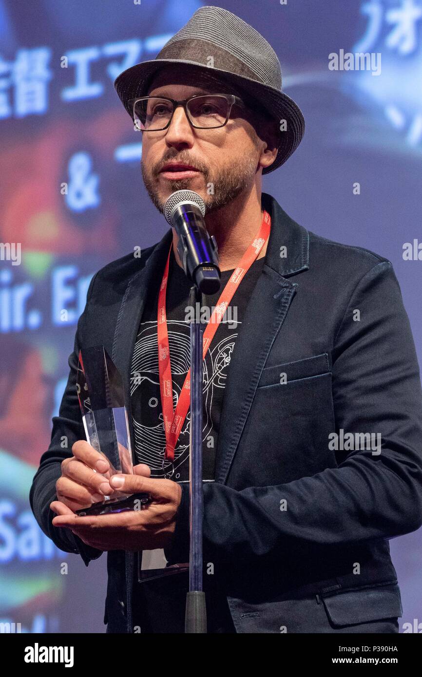 Director Adam Loften receives the LEXUS VR FILM AWARD for his film ...