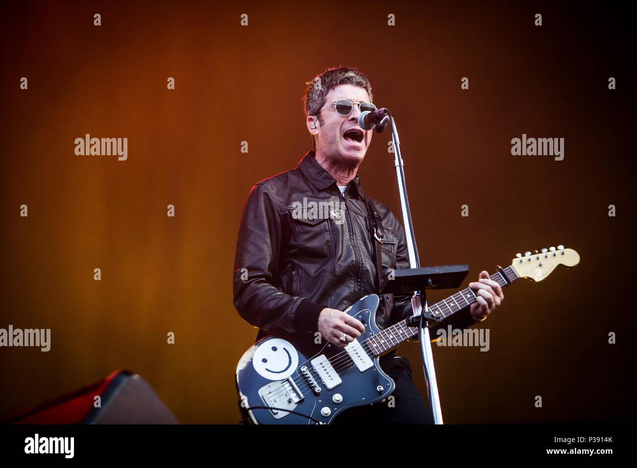 Noel gallagher’s high flying birds hi-res stock photography and images ...