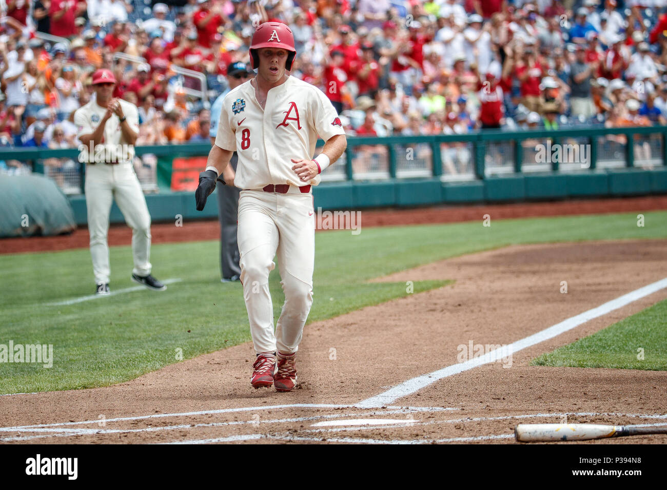 Omaha, NE U.S. 17th June, 2018. Arkansas right fielder Eric Cole #8 ...