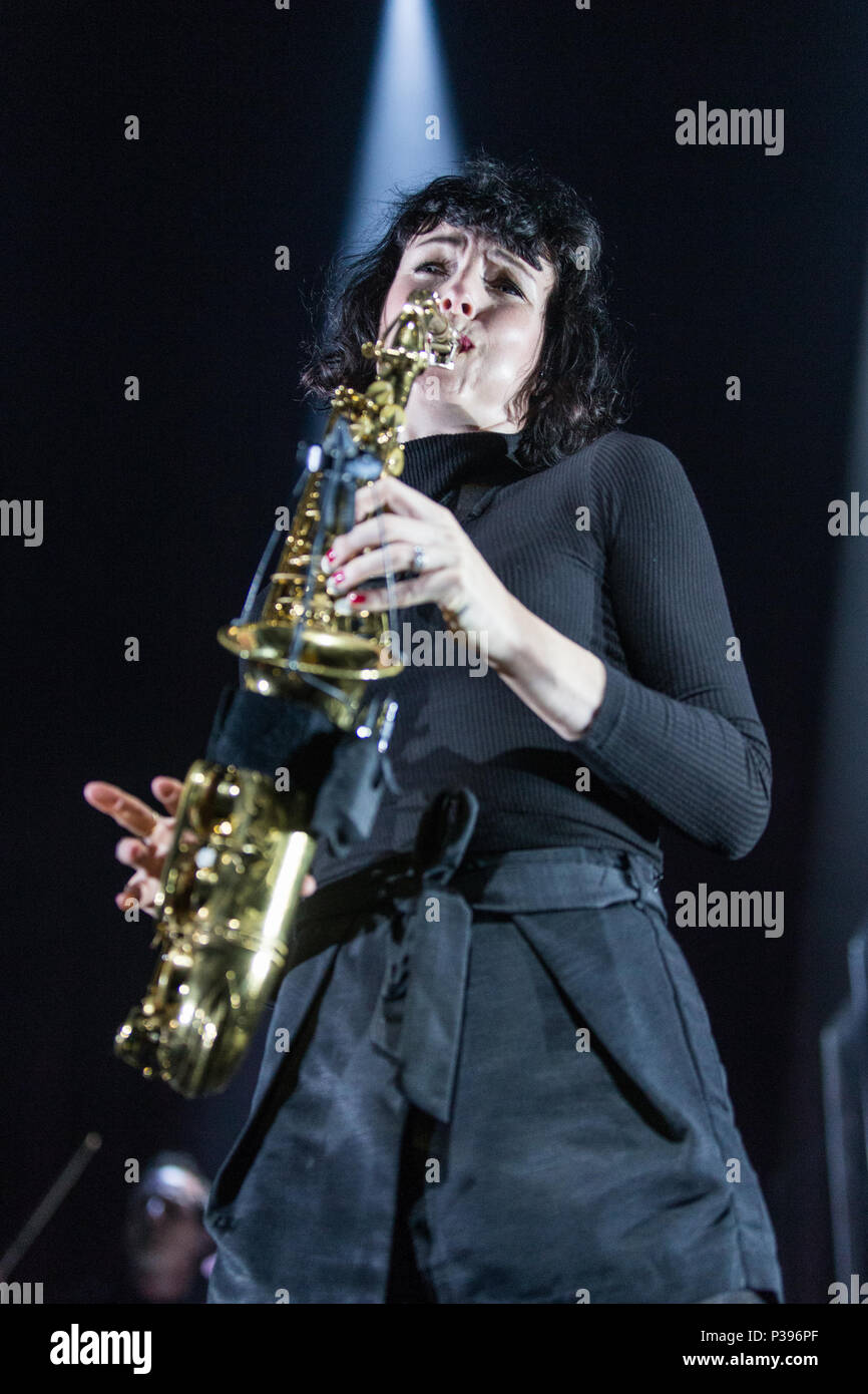 Jorja chalmers hi-res stock photography and images - Alamy