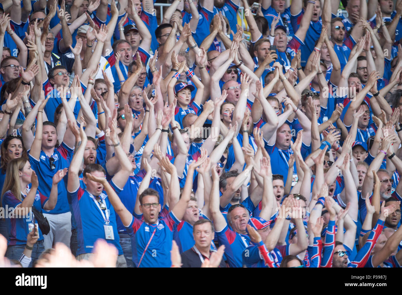 Soccer football applaud claps clap clapping hi-res stock photography ...