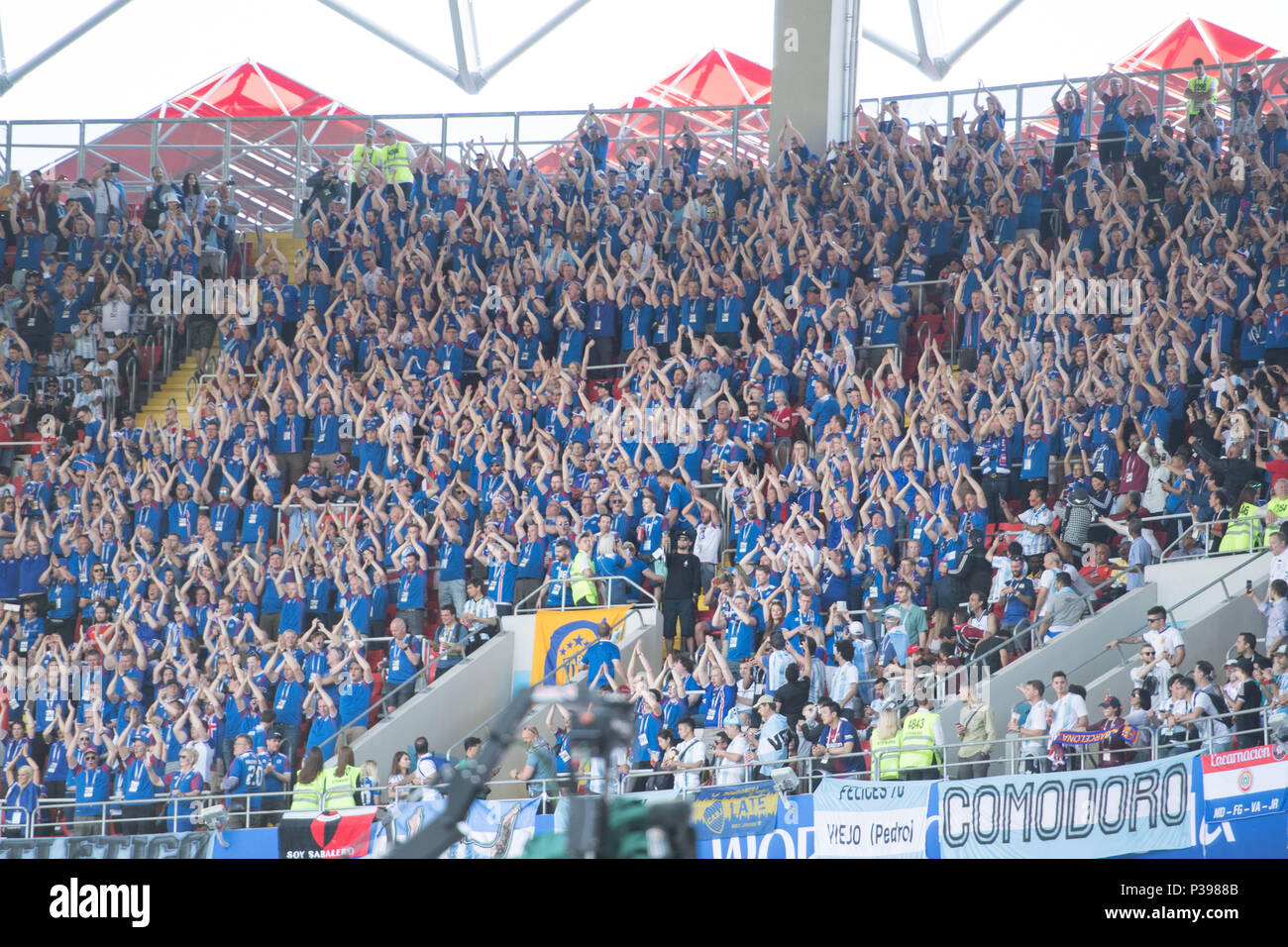 Soccer football applaud claps clap clapping hi-res stock photography ...