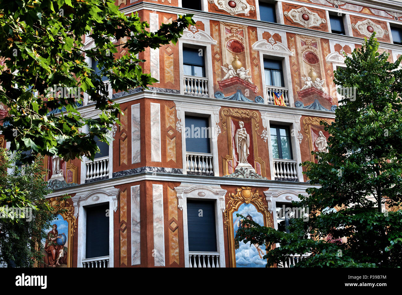 Building with painted murals, Barcelona, Spain Stock Photo - Alamy