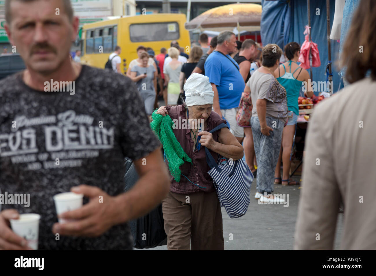 This street stands with ukraine hi-res stock photography and images - Alamy