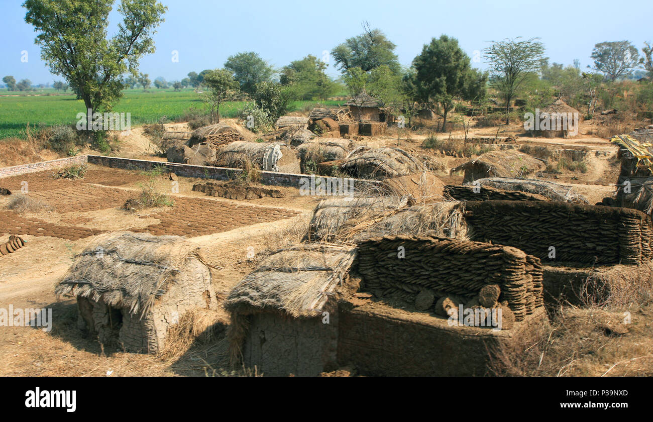 Indian old huts hi-res stock photography and images - Alamy