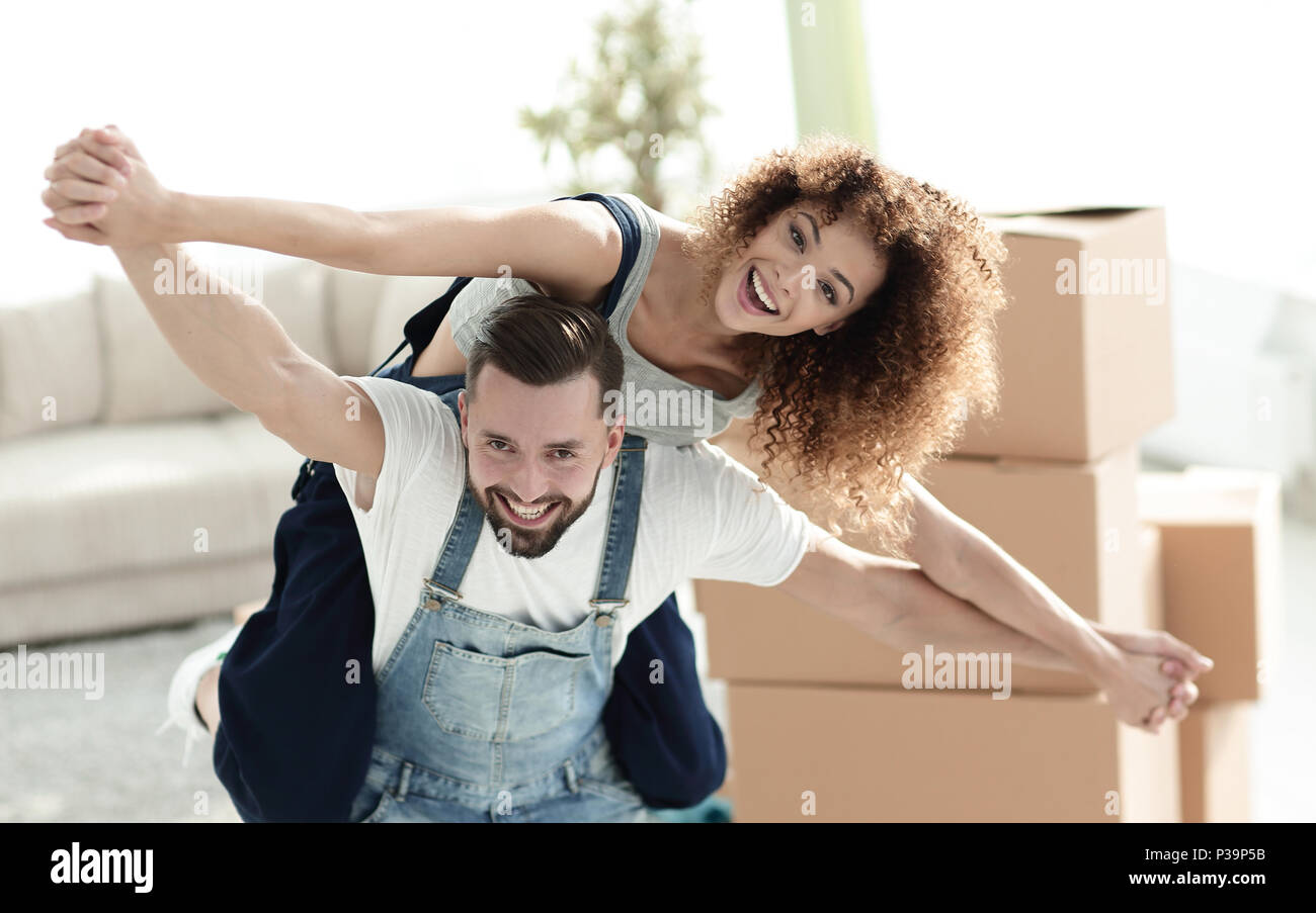 Happy married couple in a new house Stock Photo - Alamy