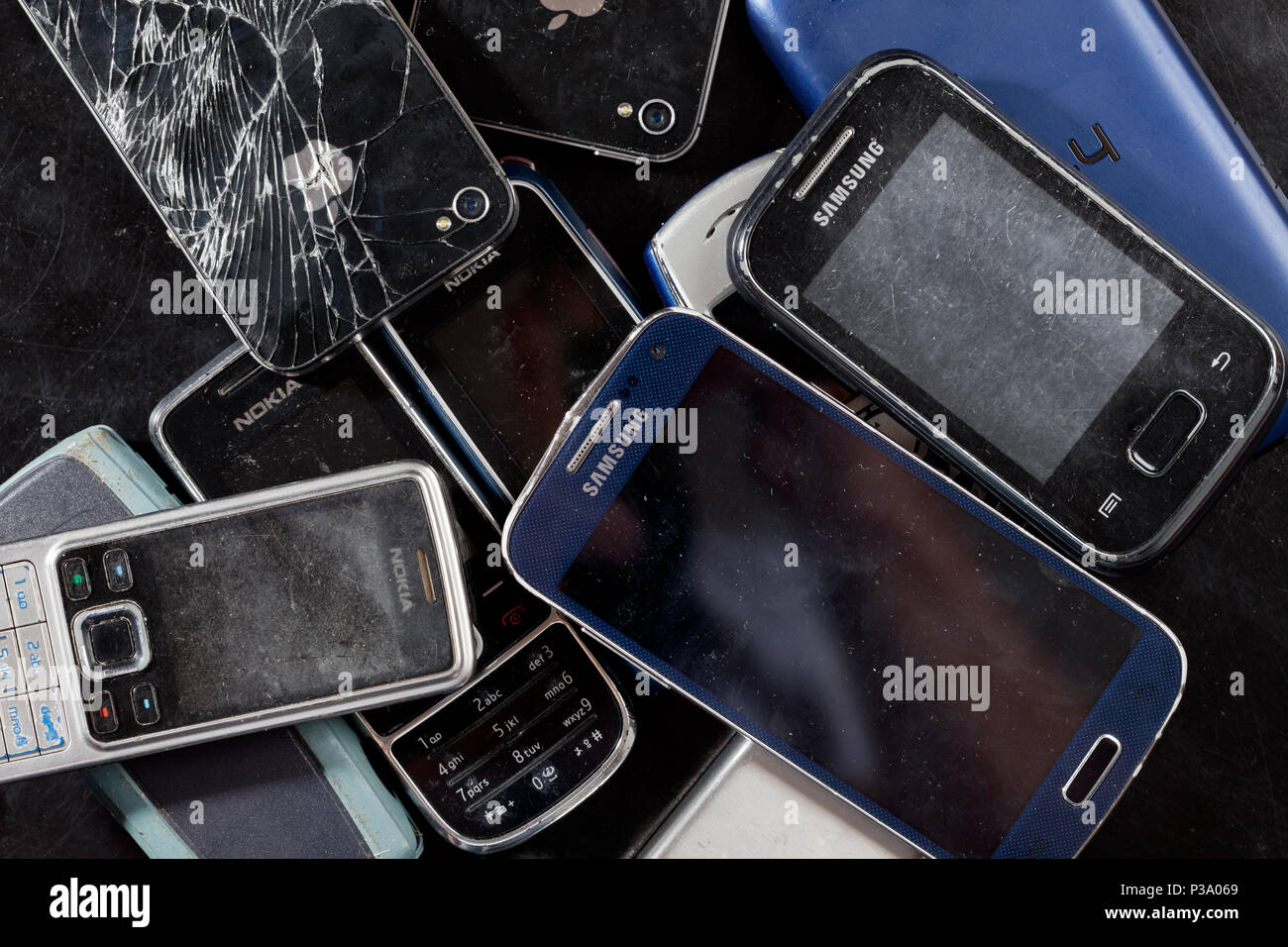 Phone scrap hi-res stock photography and images - Alamy