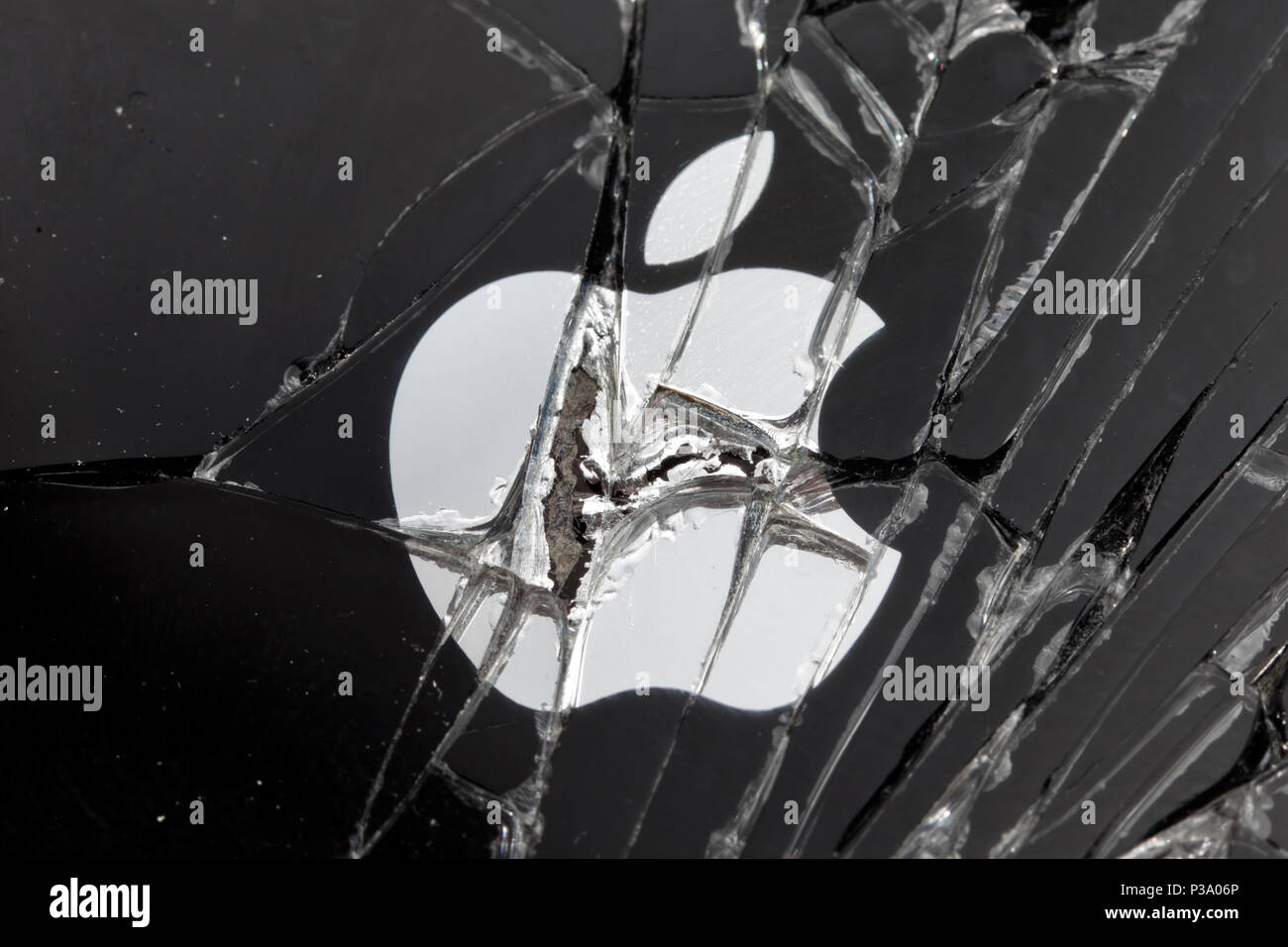 Apple technology waste hi-res stock photography and images - Alamy