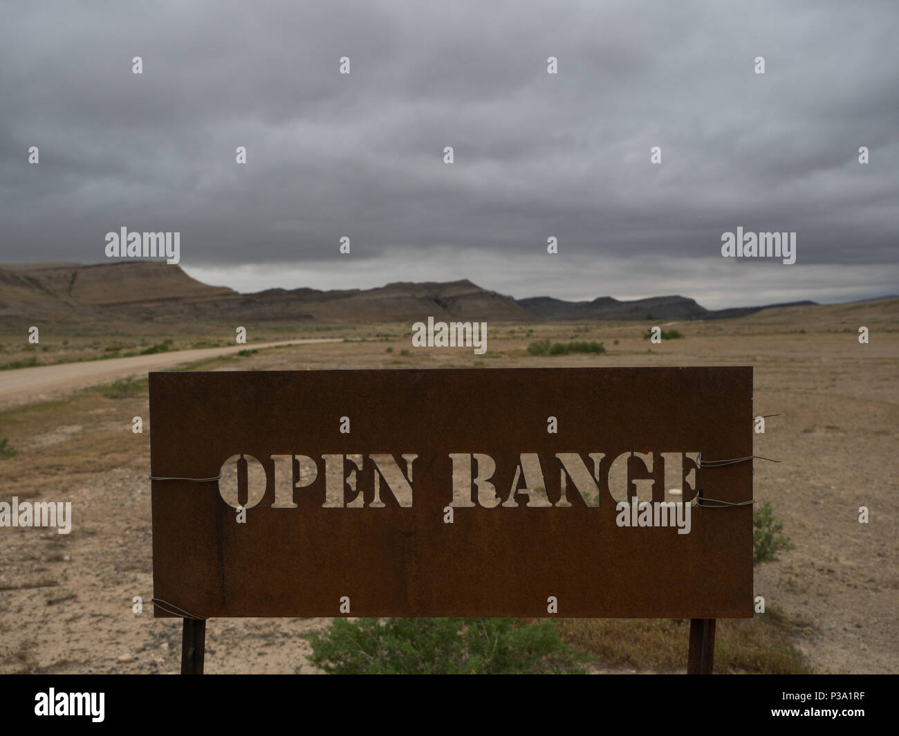 Open range sign hi-res stock photography and images - Alamy