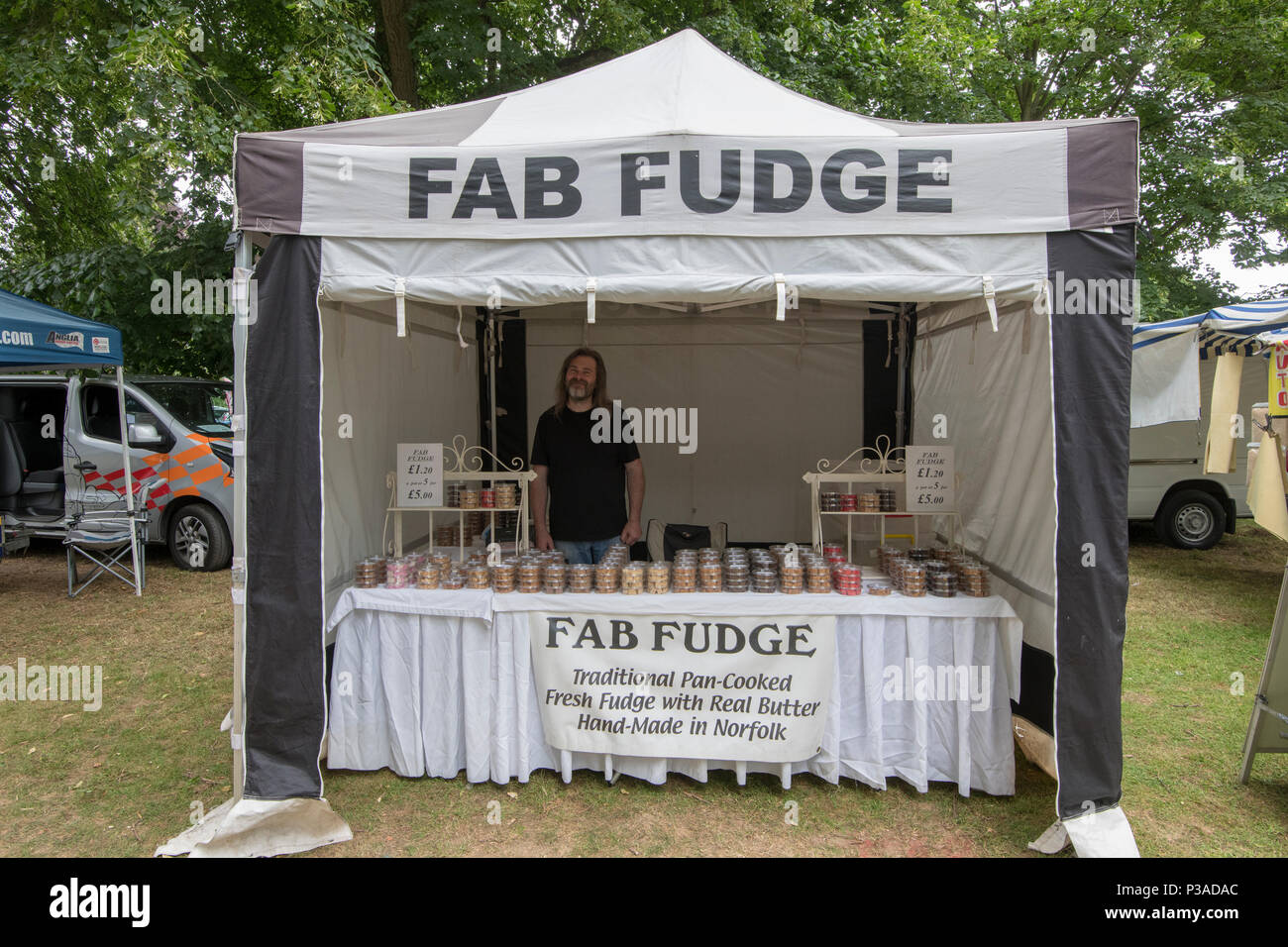 Shop Selling Fudge Stock Photos & Shop Selling Fudge Stock Images - Alamy