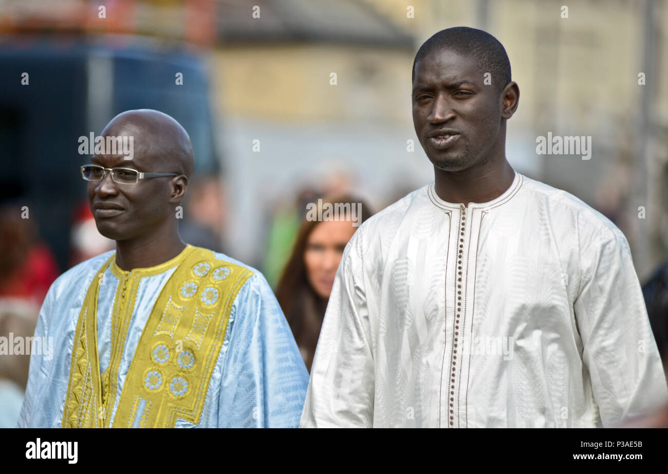 African men hi-res stock photography and images - Alamy