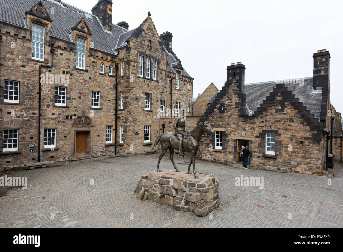 Douglas haig statue hi-res stock photography and images - Alamy
