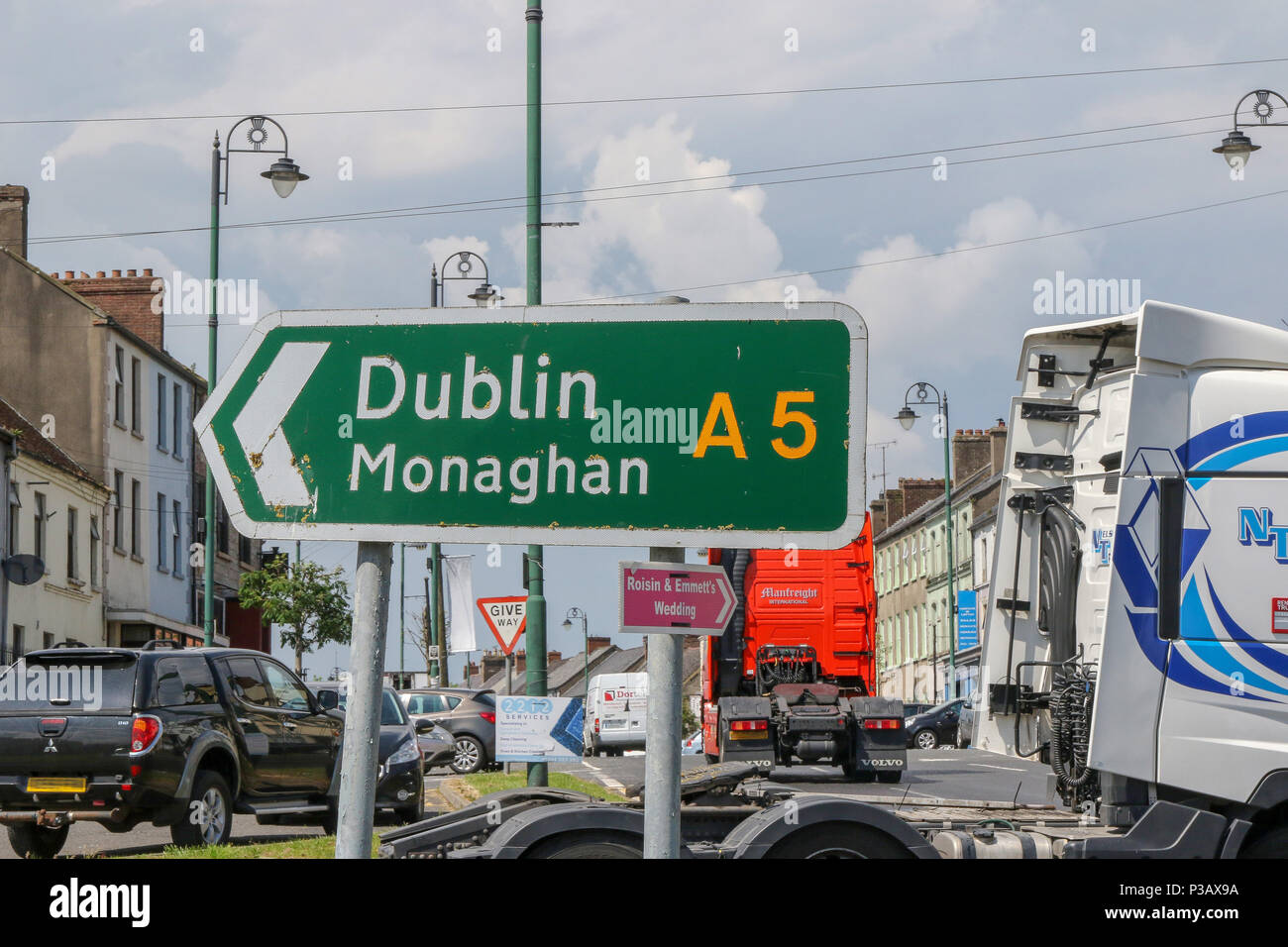 Northern ireland border sign hi-res stock photography and images - Alamy