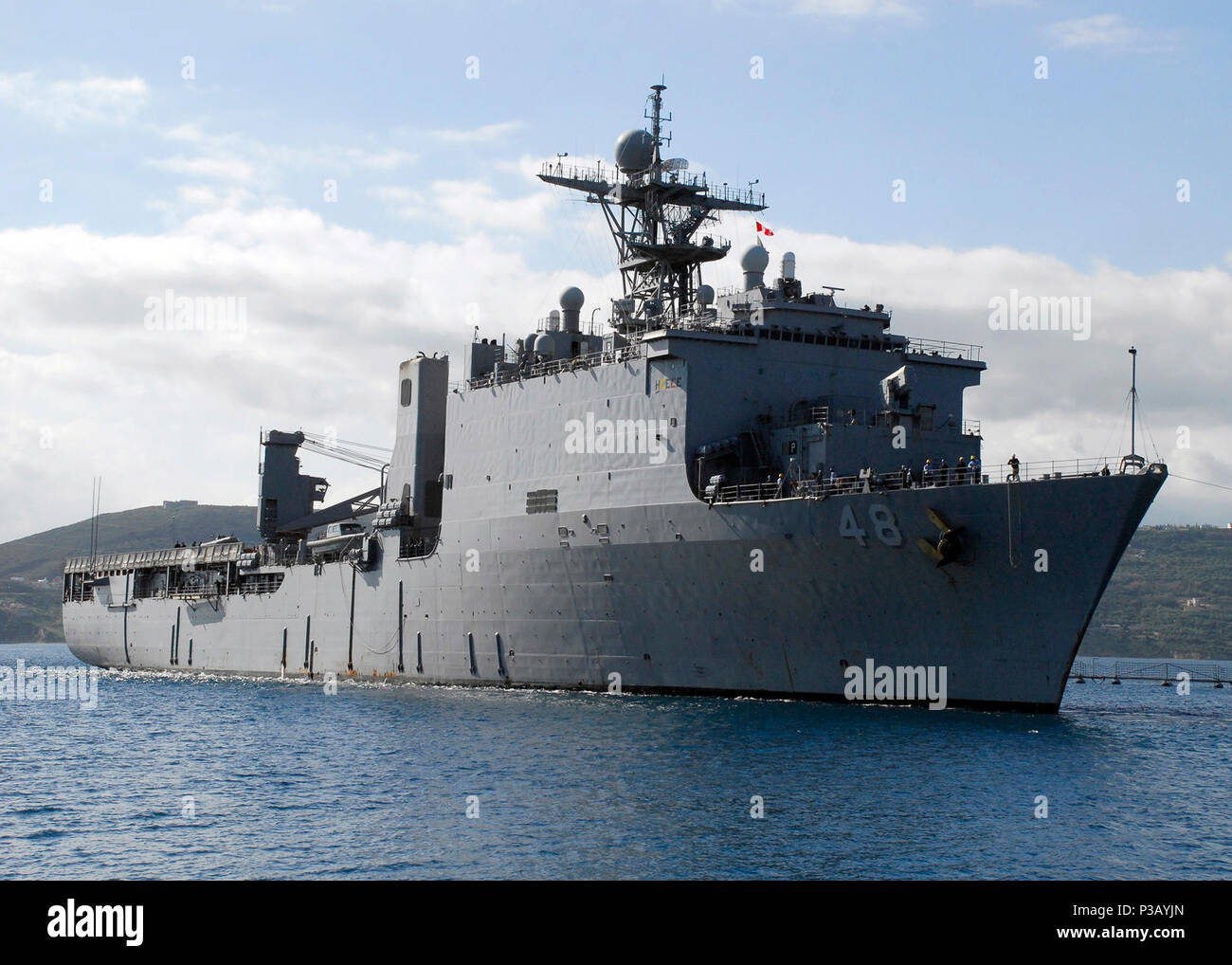 Uss ashland lsd 48 hi-res stock photography and images - Alamy