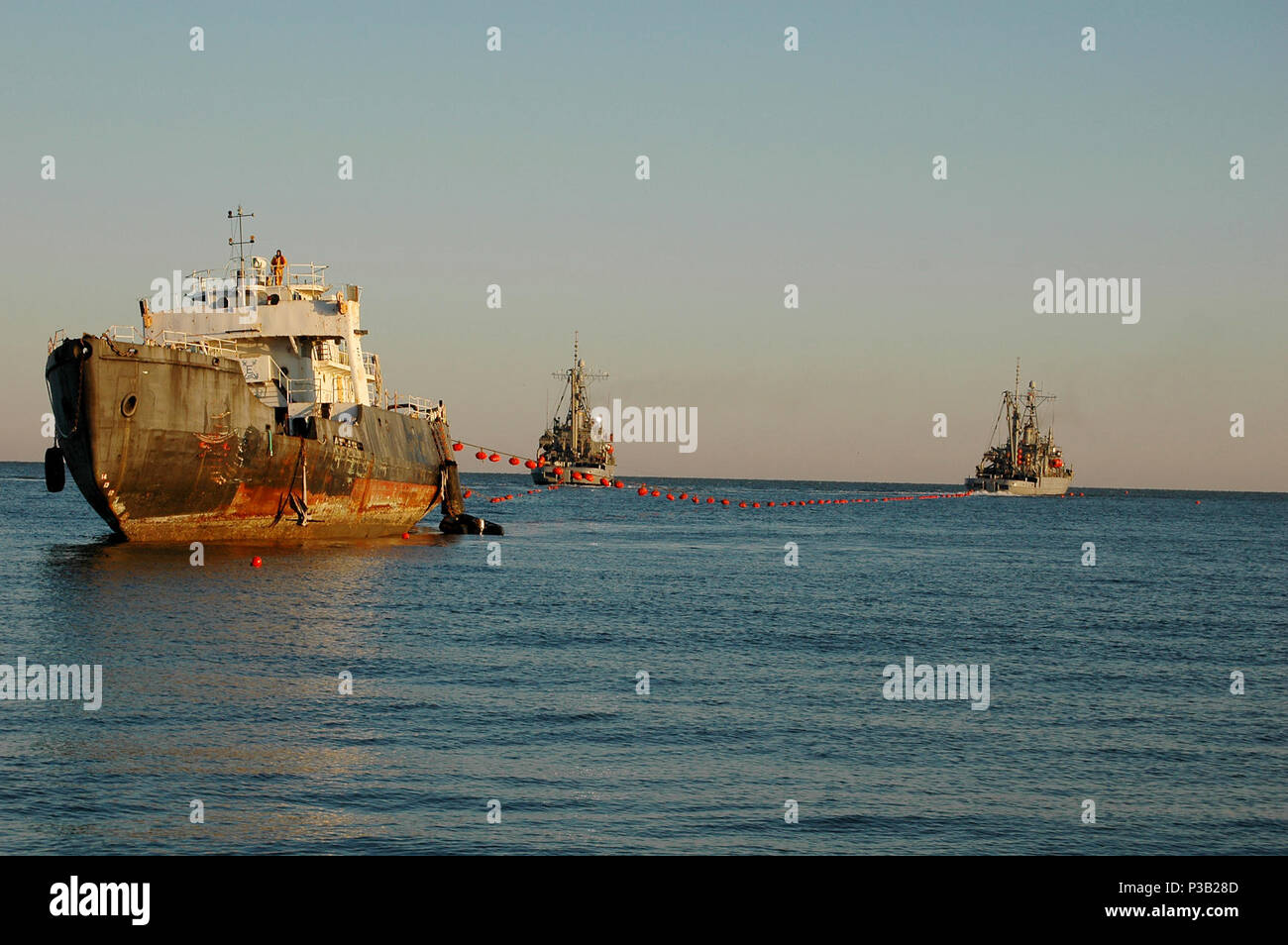 Salvage ships hi-res stock photography and images - Alamy