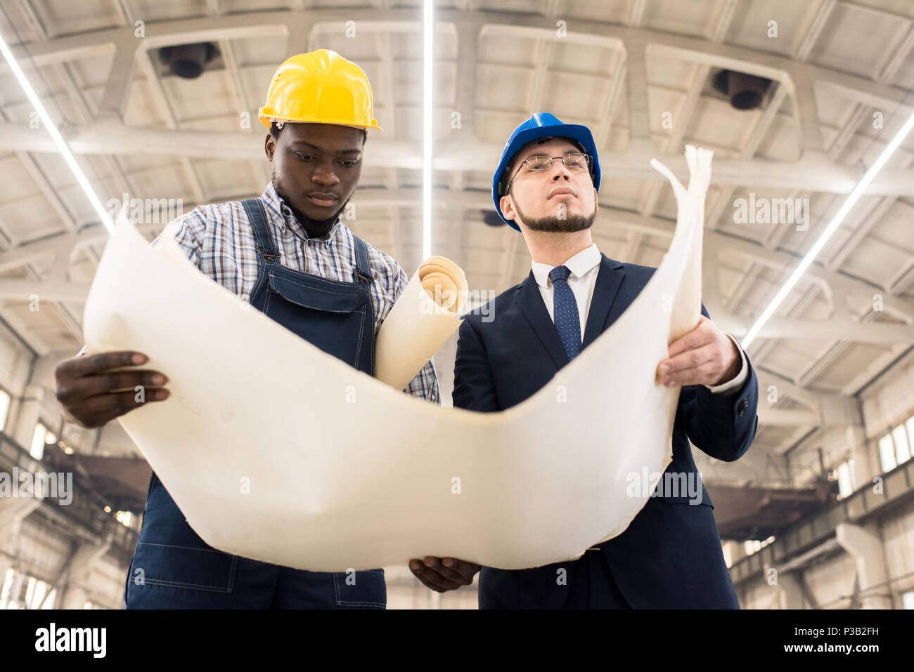 African industry construction hi-res stock photography and images - Alamy