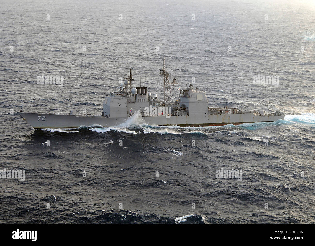 OCEAN (Dec. 7, 2008) The guided-missile cruiser USS Vella Gulf (CG 72 ...
