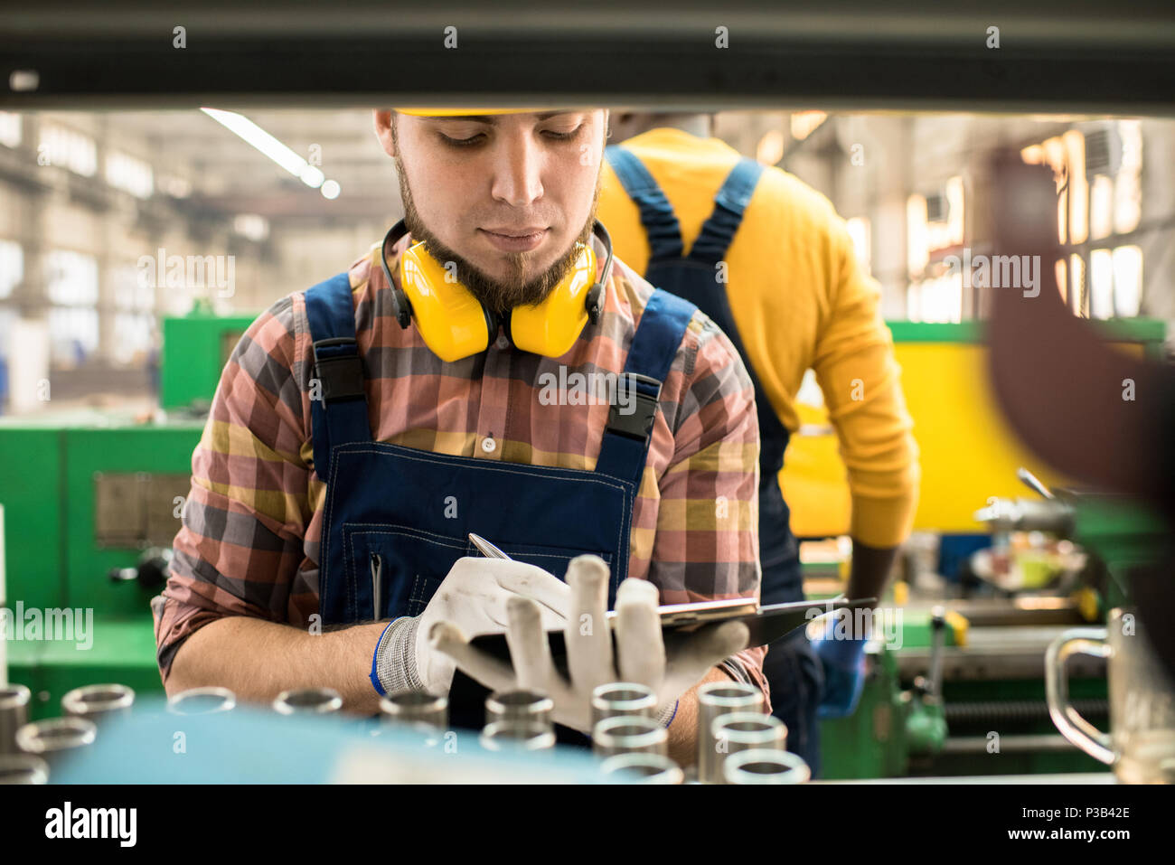 Manual paper production hi-res stock photography and images - Alamy