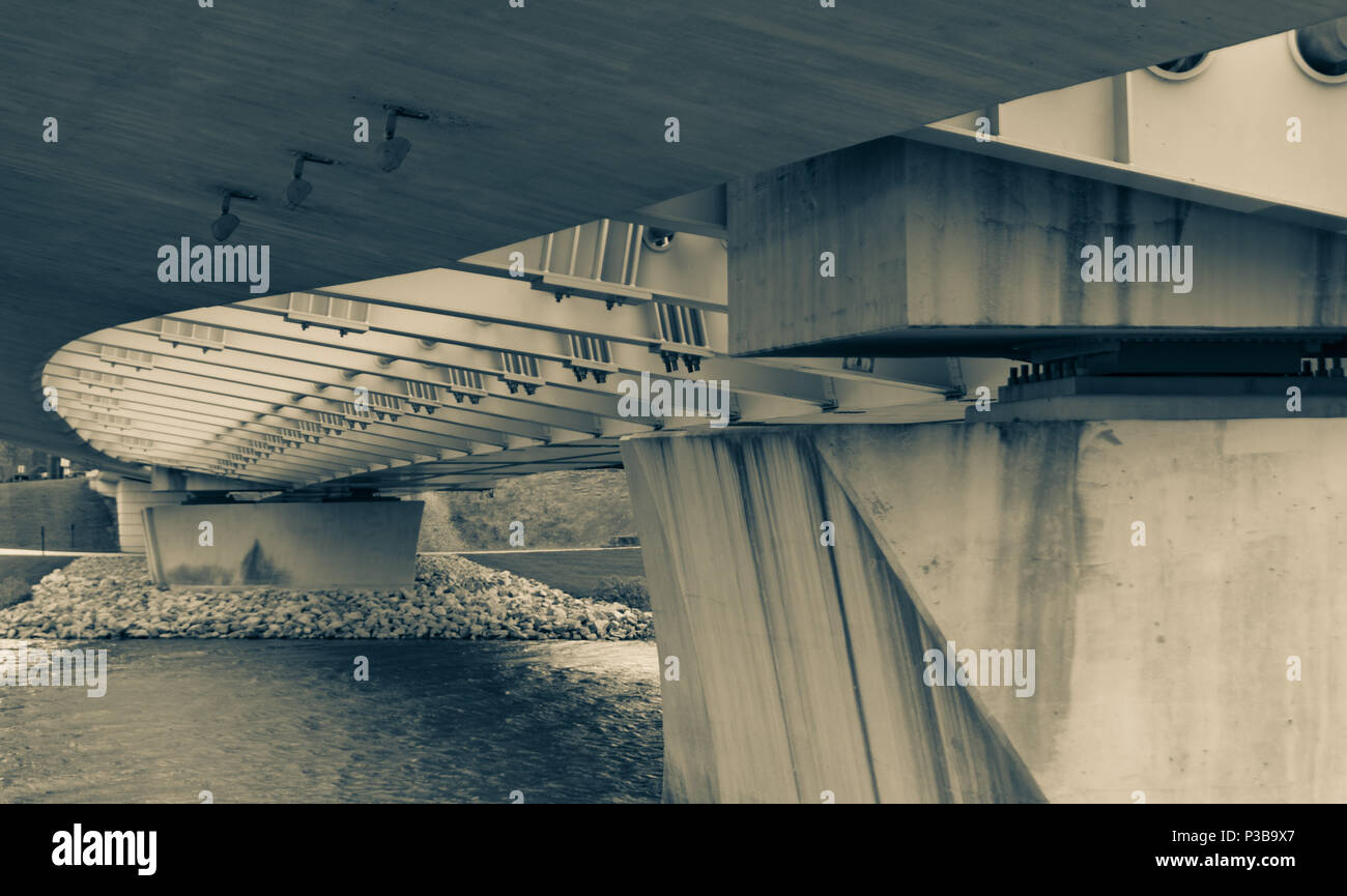 Cement bridges hi-res stock photography and images - Alamy