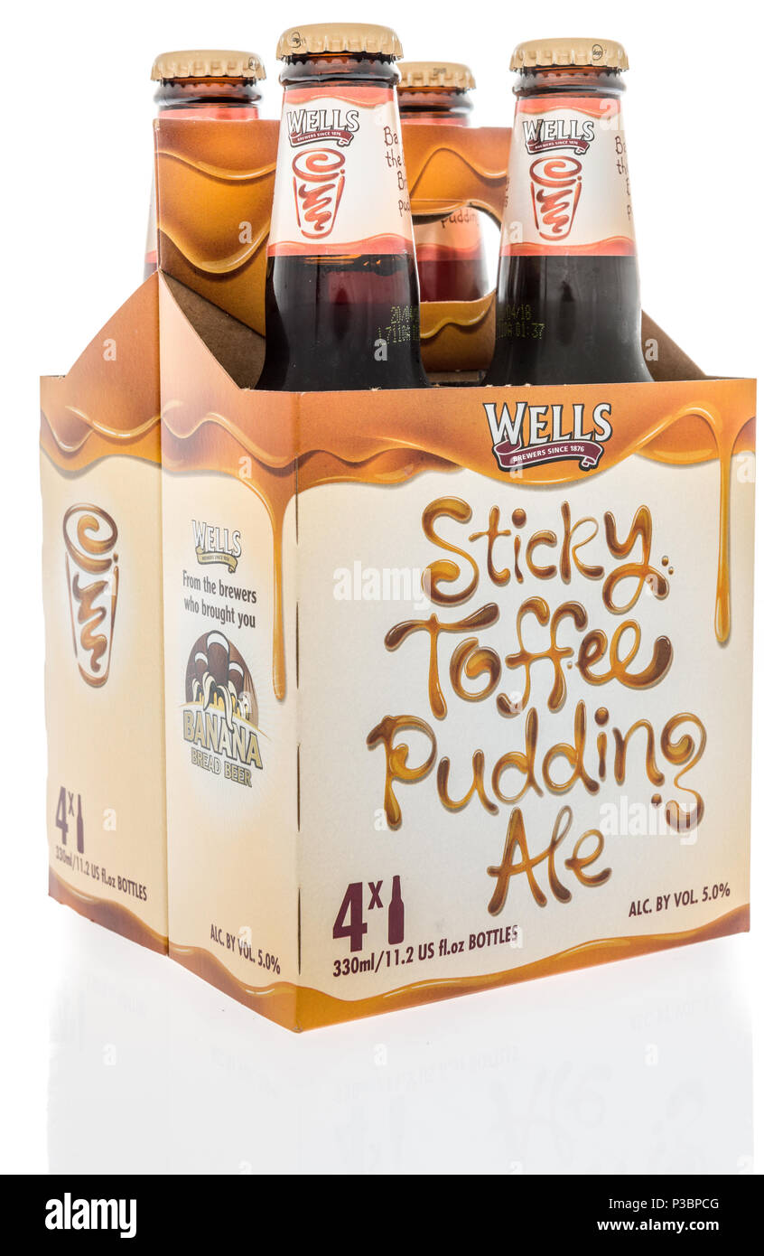 Sticky toffee pudding hi-res stock photography and images - Alamy