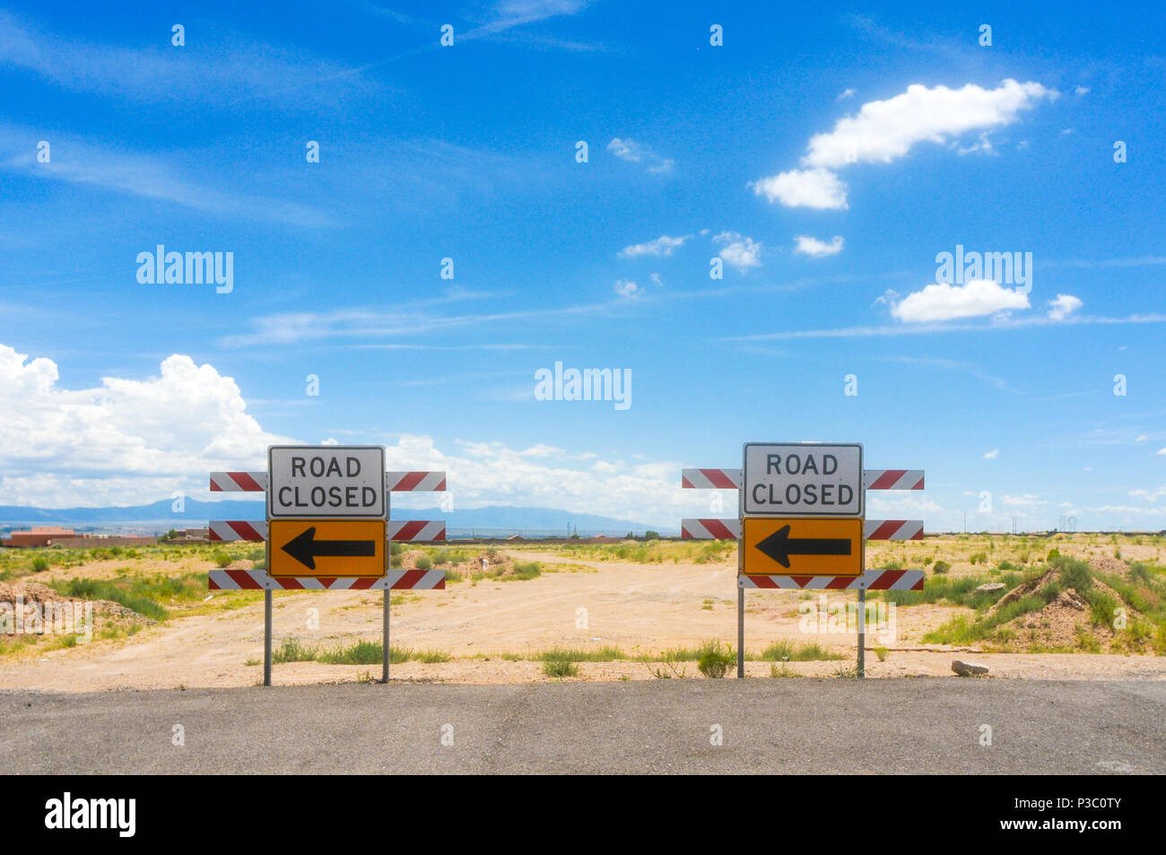 Road closed sign at dead end on the west side of Albuquerque, New ...
