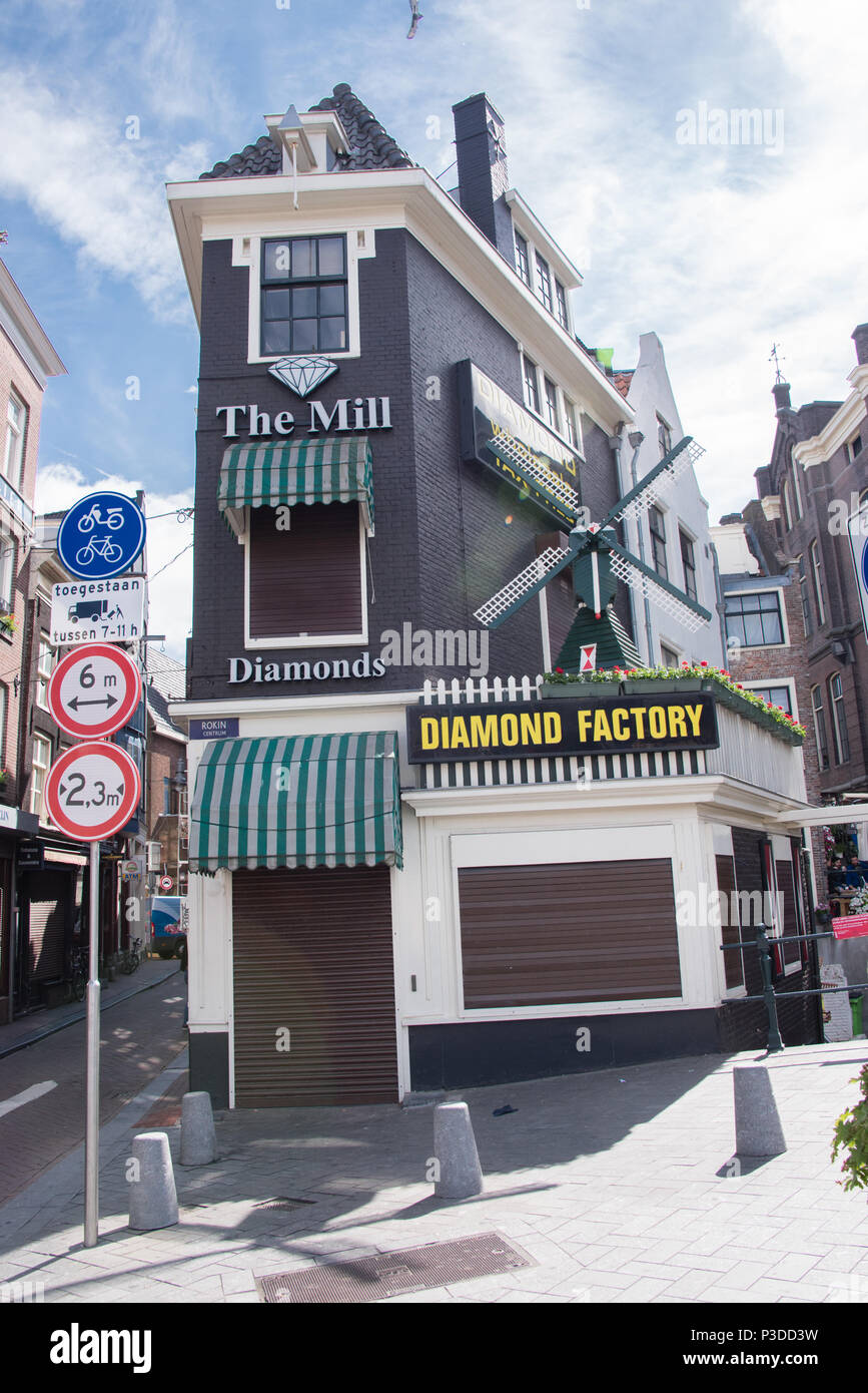 Amsterdam diamond center hi-res stock photography and images - Alamy
