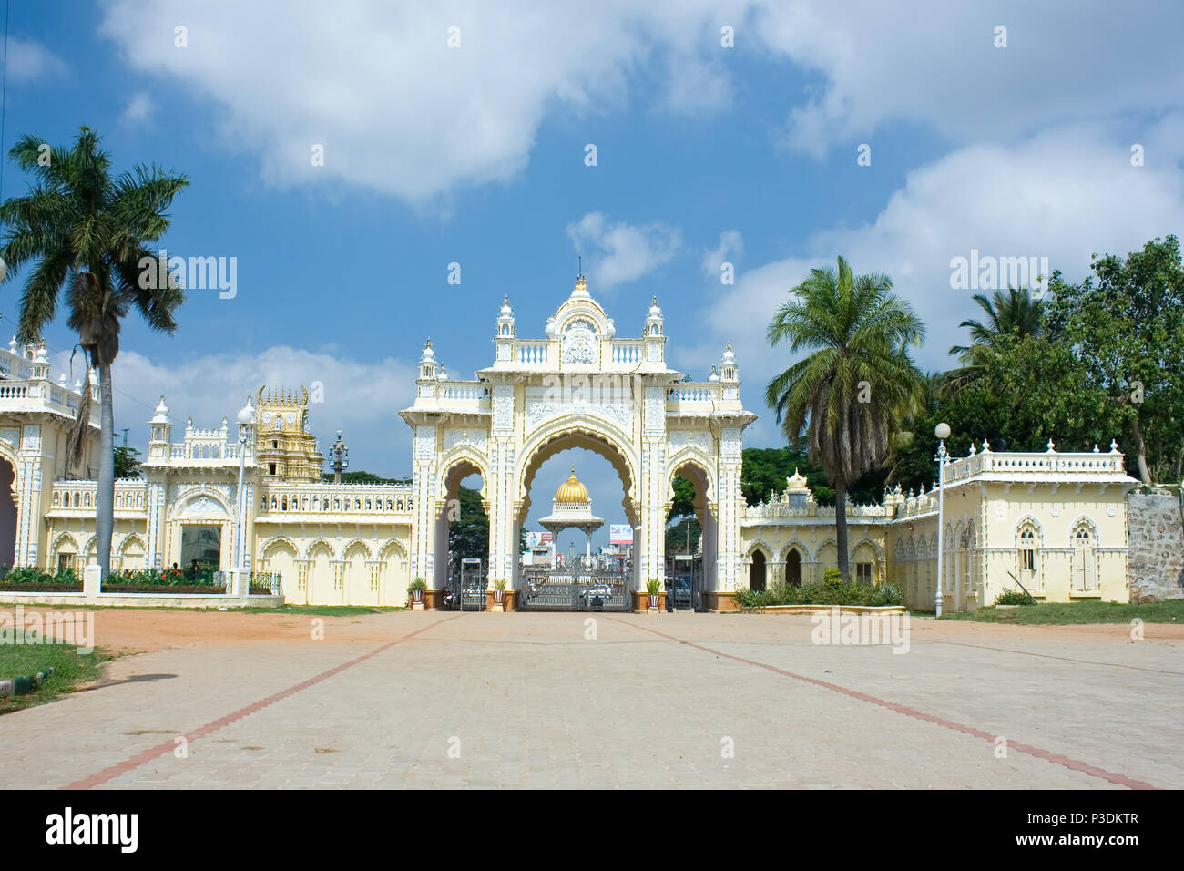 North gate of Mysore Maharajah's palace (India Stock Photo - Alamy
