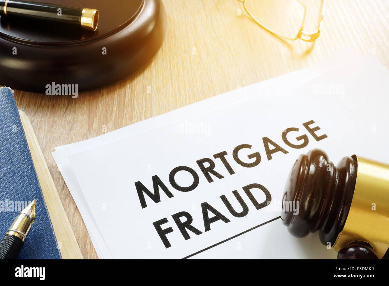 Court fraud hi-res stock photography and images - Alamy