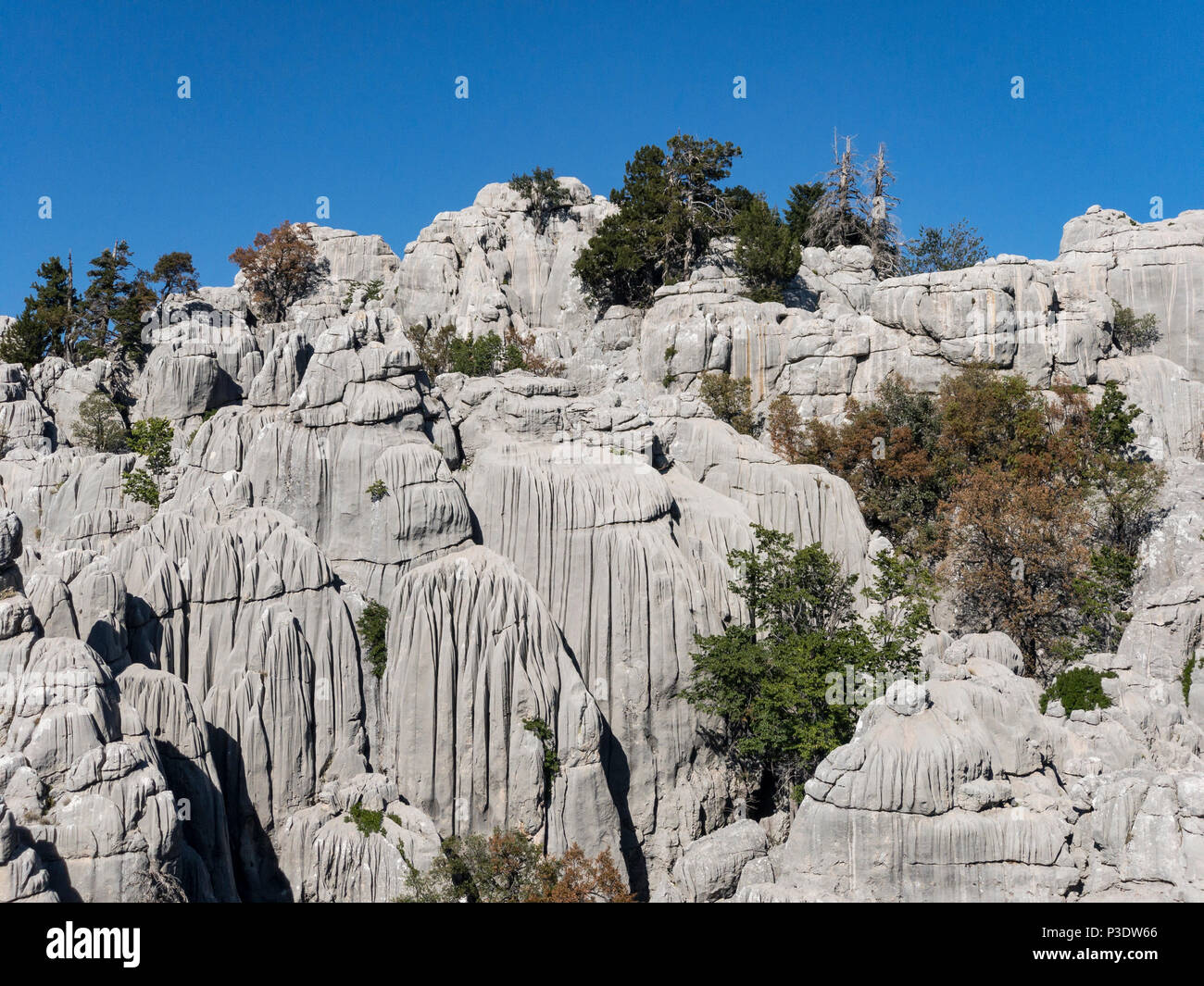 Sharp cliffs hi-res stock photography and images - Alamy