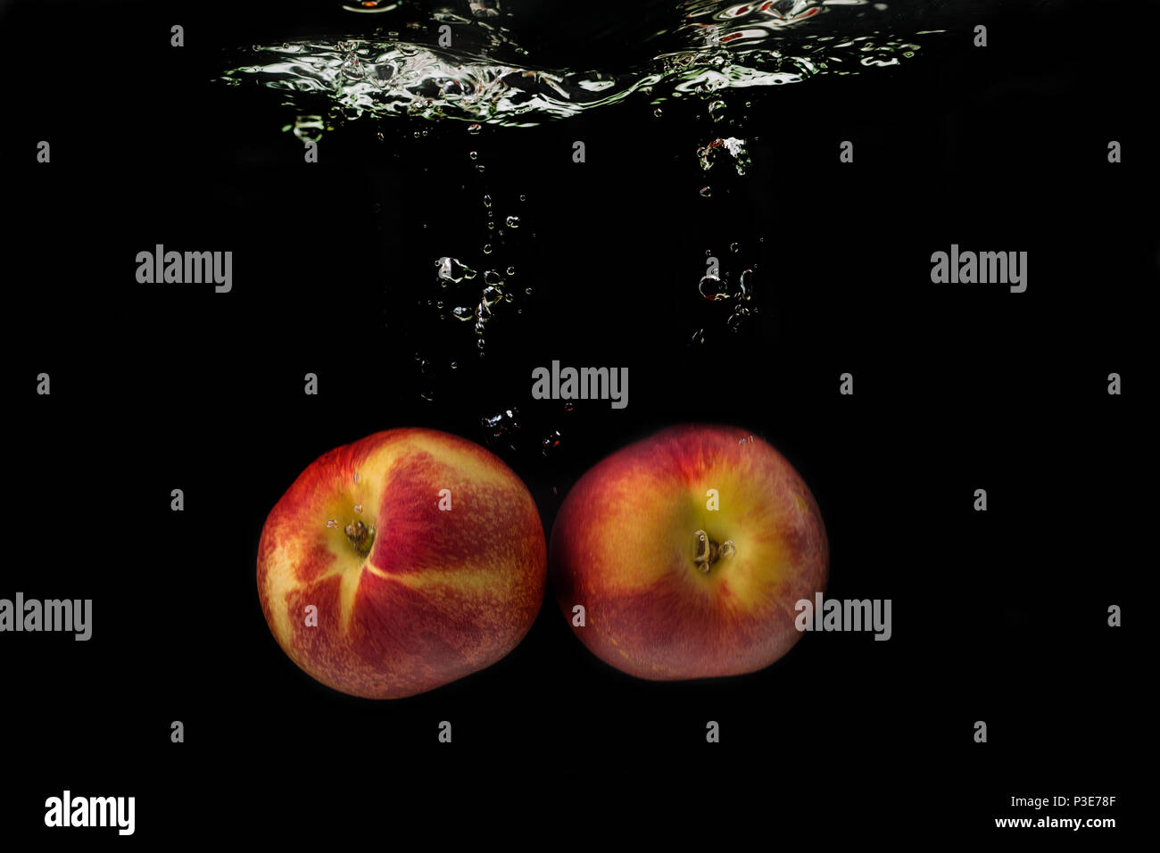 Wet peaches hi-res stock photography and images - Alamy